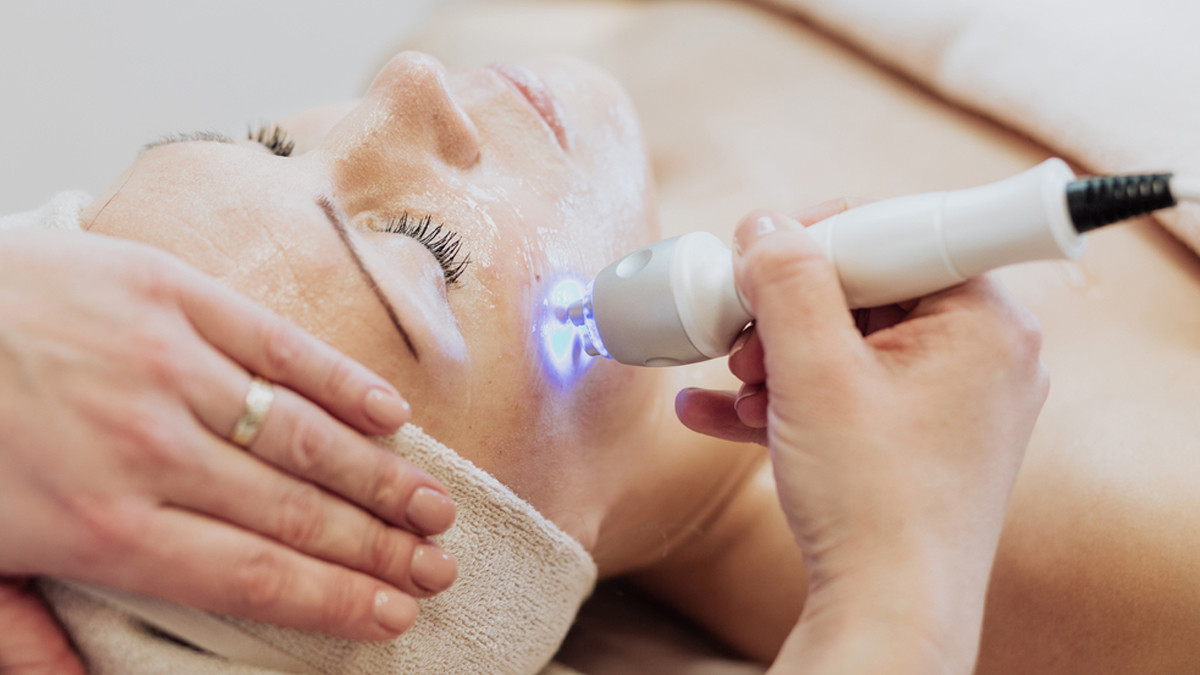 Mengenal Apa Itu Laser Kulit Spesialis Bolehkah Treatment Ini Dilakukan ...